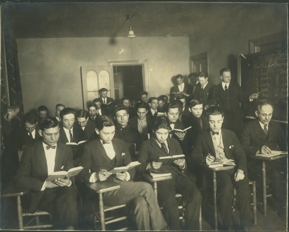 A Glimpse of 'Big Italy,' Cleveland's First Italian Enclave | Italian ...